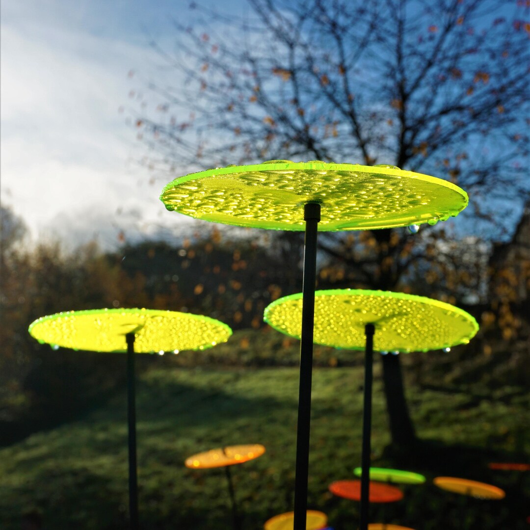 Glowing Sun Discs, Garden Stake Decor, Set of 3, Large - Etsy