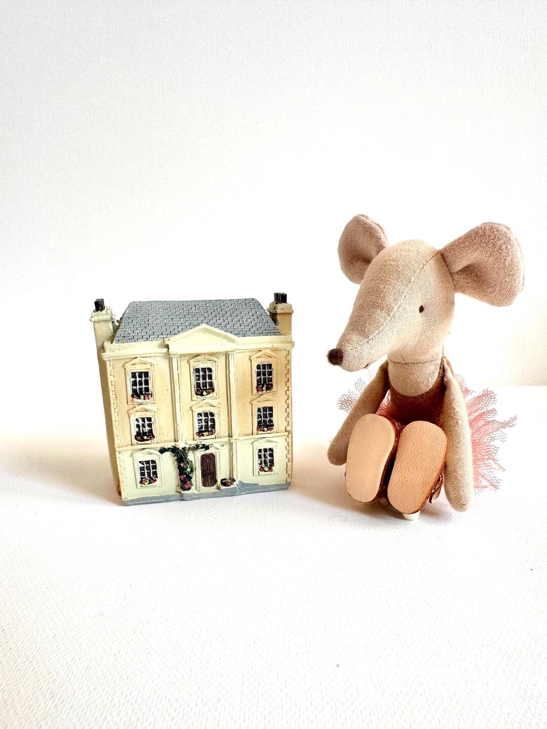 Miniature Resin Dollhouse: 1/144 Scale for Maileg Mice - Etsy