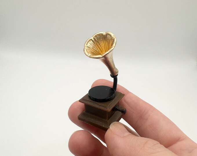 1/12th Scale Vintage Gramophone, Dollhouse Decor, Dollhouse Miniatures ...