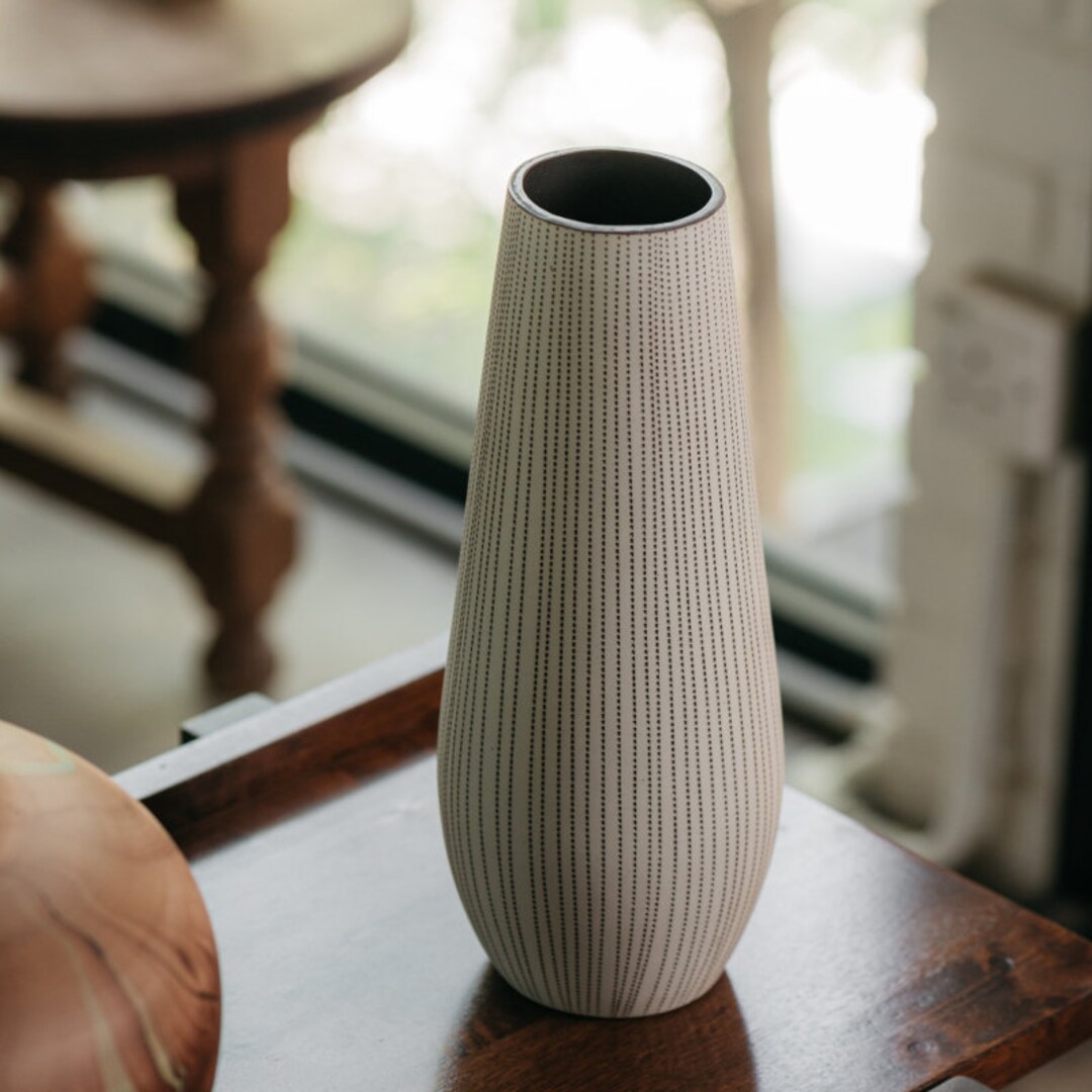 Vertical Tall Vase With Dotted Lines - Etsy