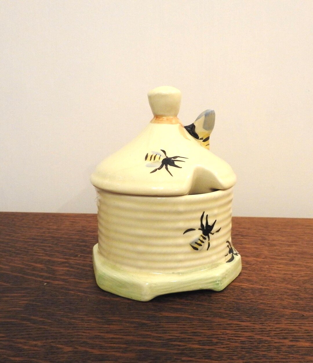 Vintage Crown Devon Bee Hive Honey Pot - Etsy