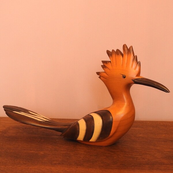 Feathers Gallery Carved Bird - Etsy UK