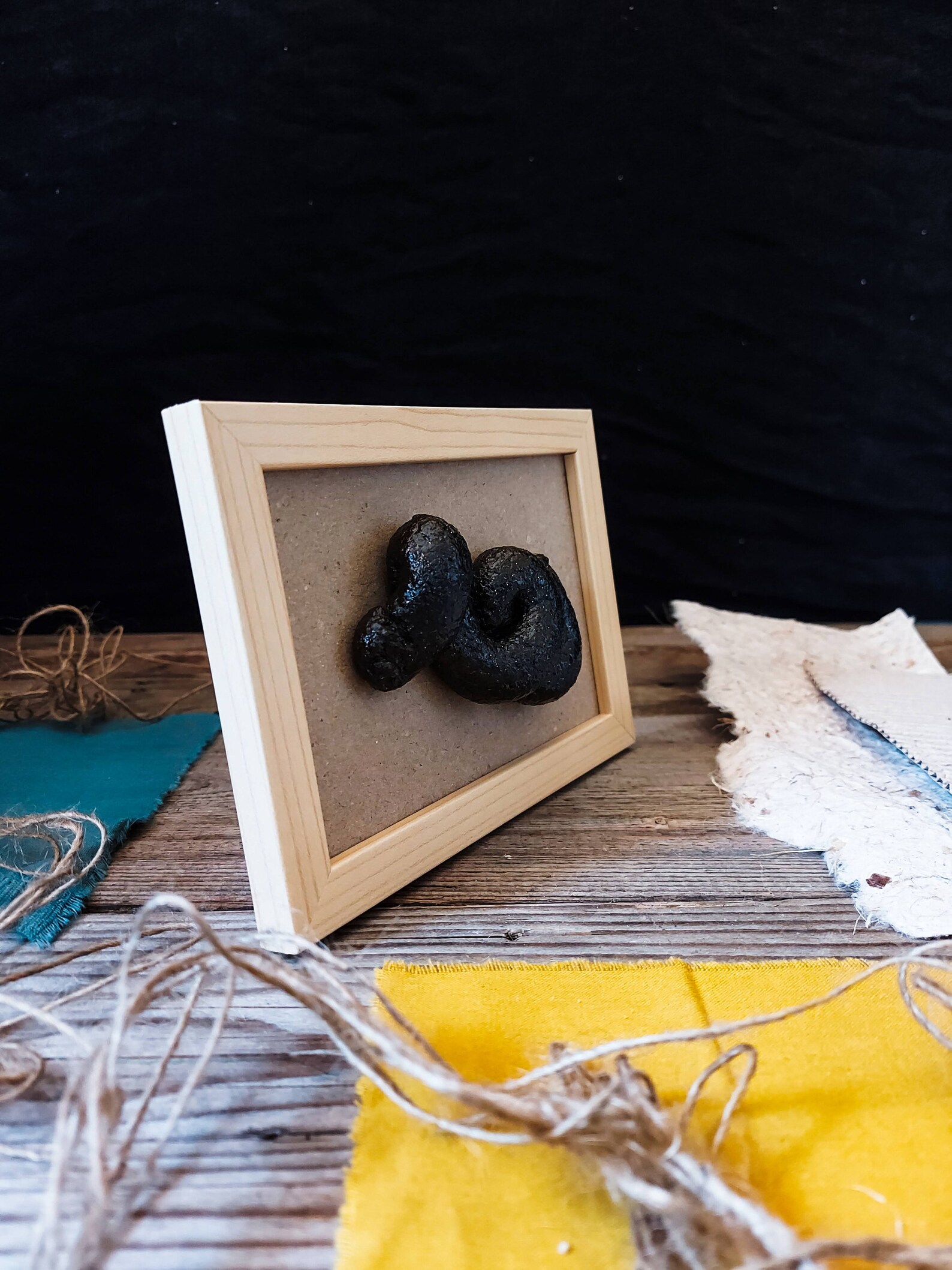 Adorno de caca real en un marco para la buena suerte loco arte | Etsy