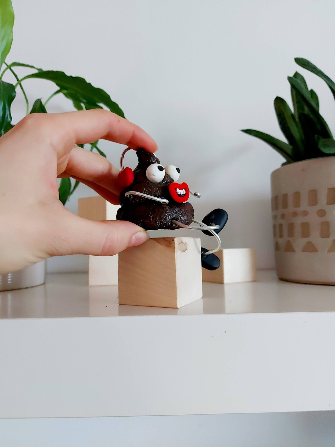 La figura de caca real trae buena suerte debe tener un regalo - Etsy México