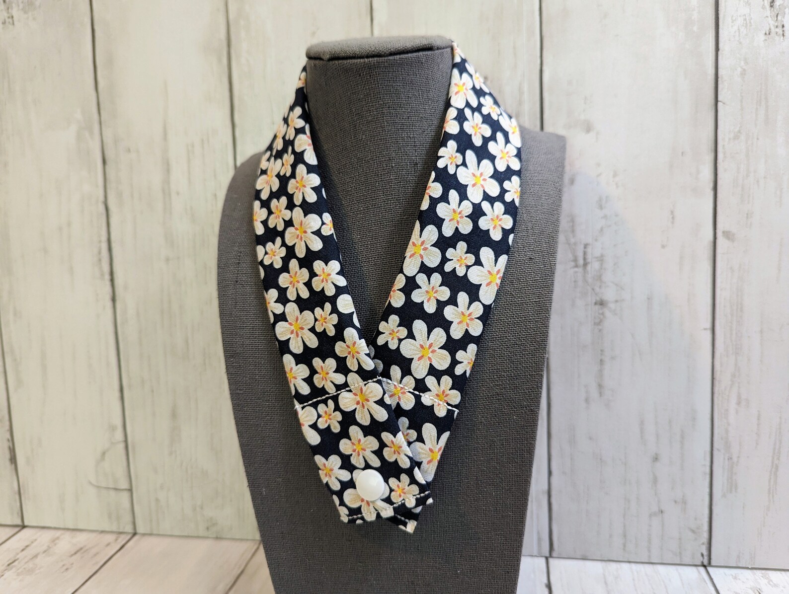 Neck Cooler (large) - Navy Daisy Flower Print, Cooling, Neck Chiller ...