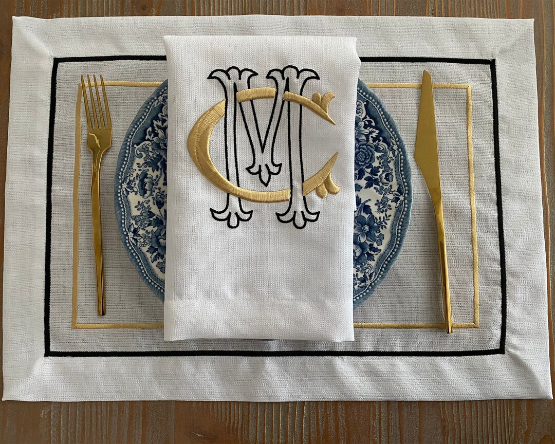 Personalized Dinner Napkins, Placemats and Runner With Monogram ...