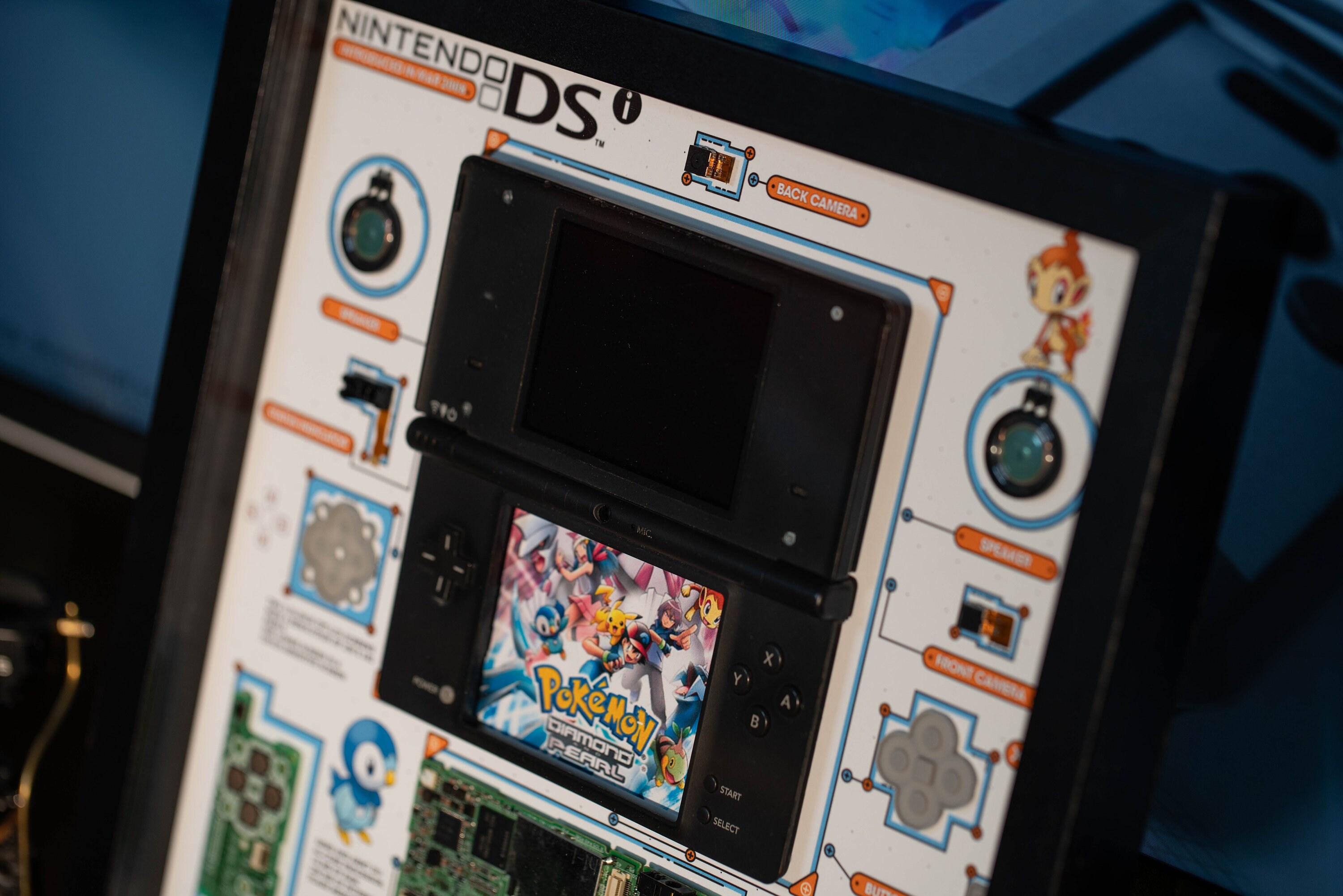 Disassembled Nintendo Dsi Frame Art, Deconstructed Dsi Teardown ...