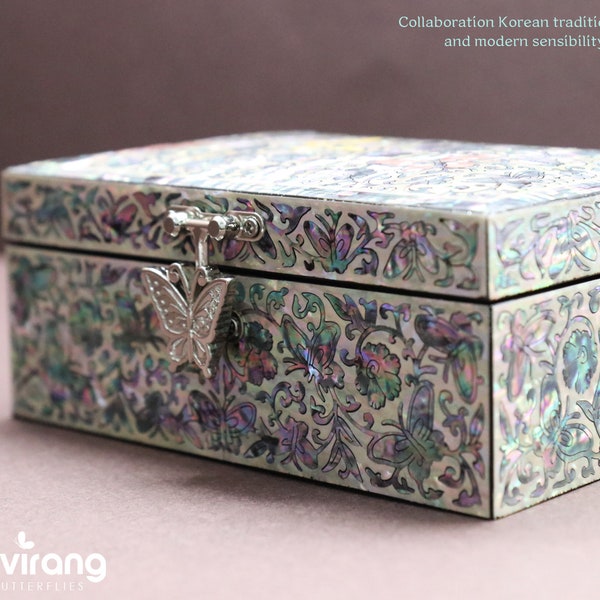 Traditional Jewelry Box - Etsy
