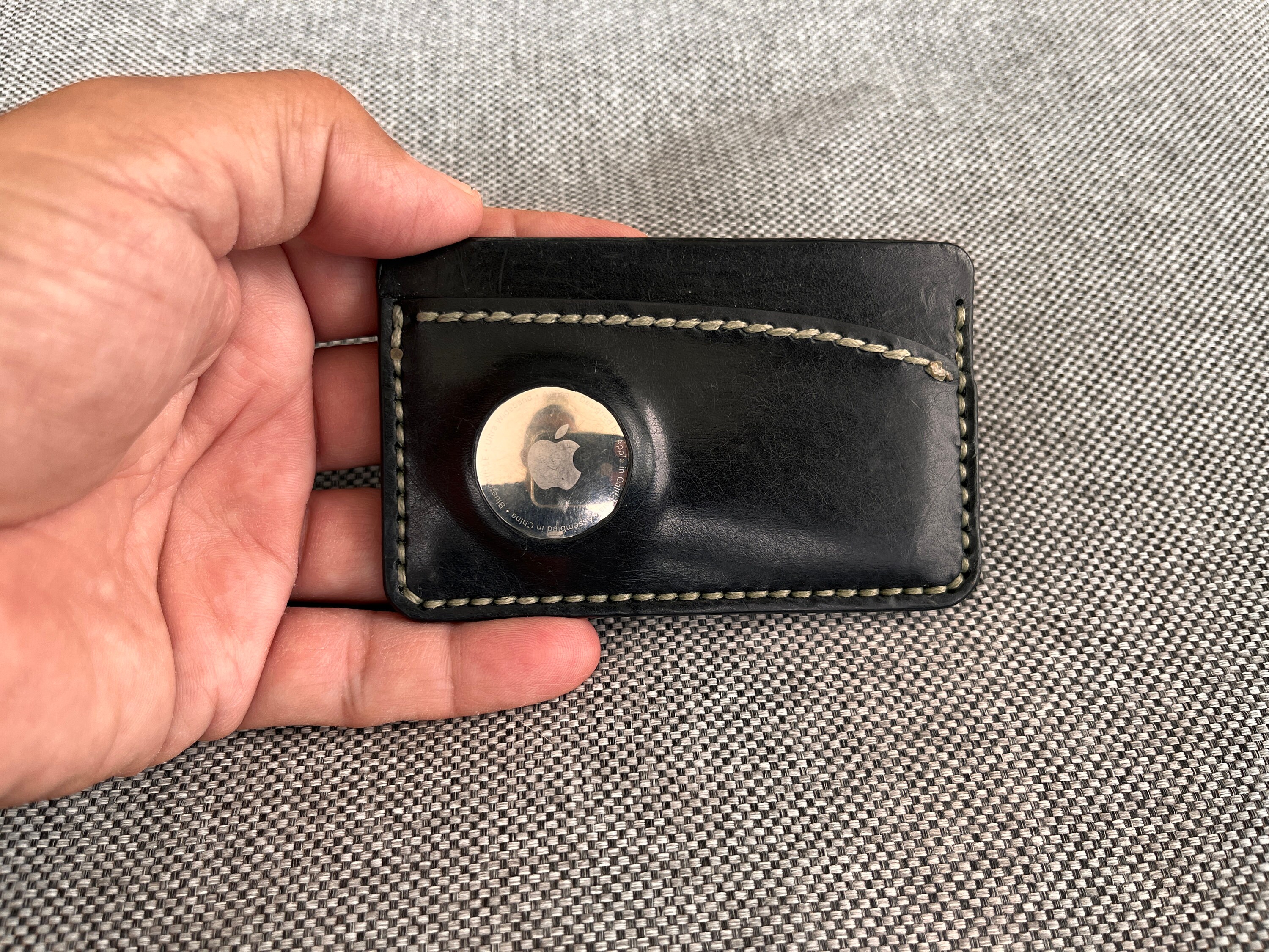 Apple Air Tag Wallet PDF Pattern by HY Leatherworks. - Etsy