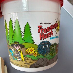 Vintage 1986 Mcdonald’s Happy Pail With Rake , Shovel, Sifter Lid ...