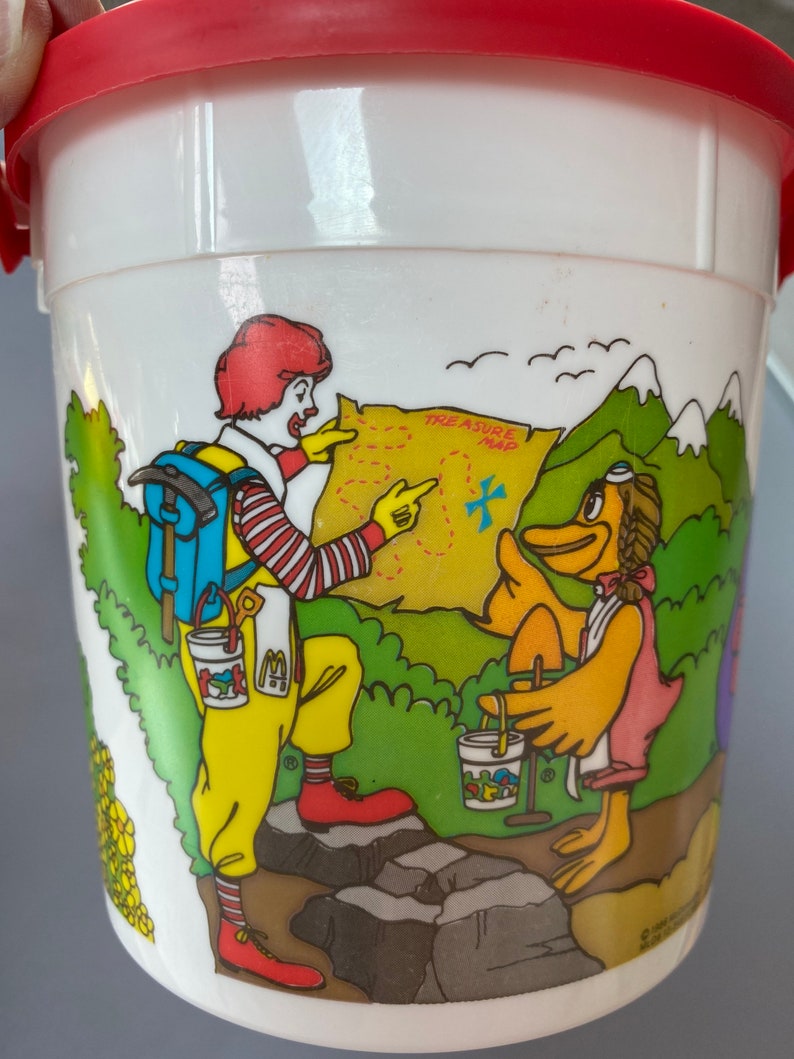 Vintage 1986 Mcdonald’s Happy Pail With Rake , Shovel, Sifter Lid ...