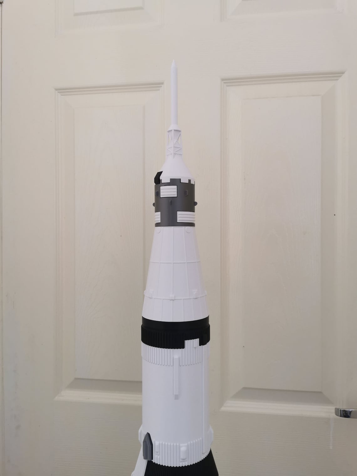 Apollo 11 Saturn V Display Model 1/144 Scale | Best Price| Fast ...