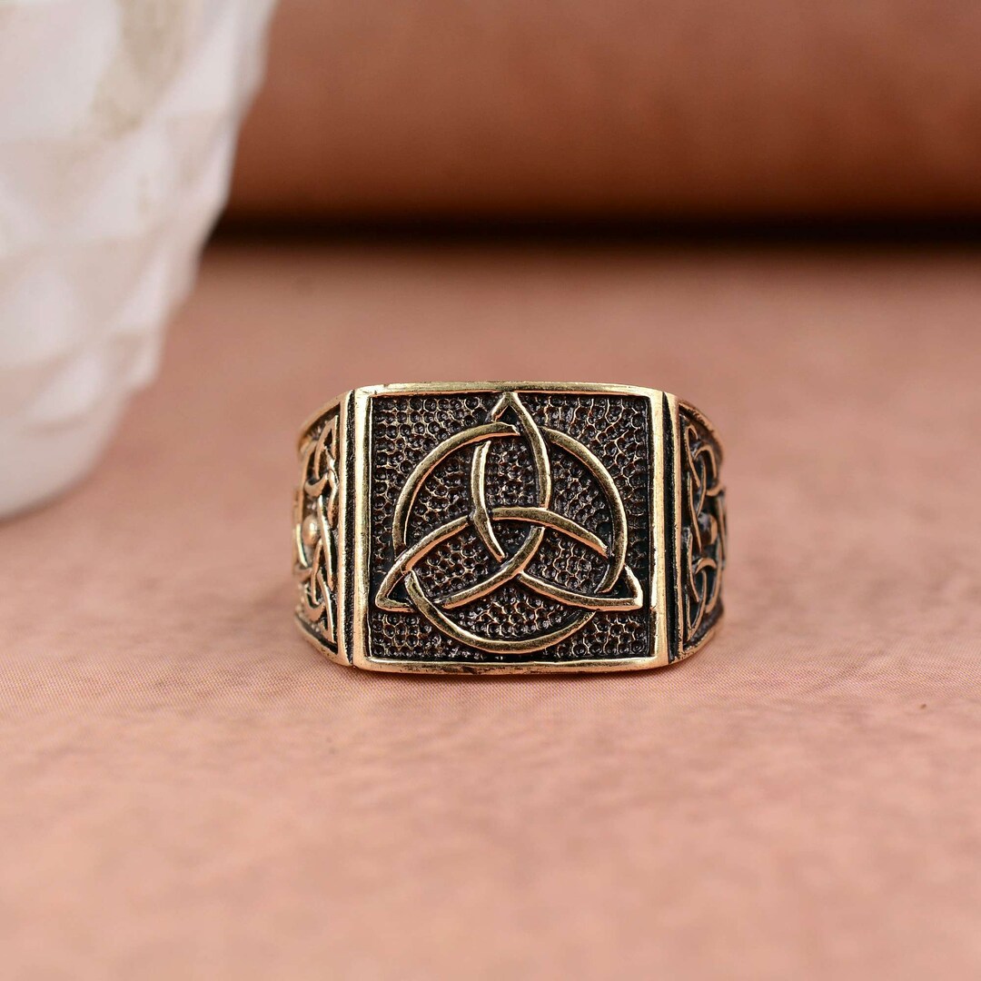 Gold Triquetra Knot Ring, Eternal Love Celtic Trinity Knot Ring, Irish ...
