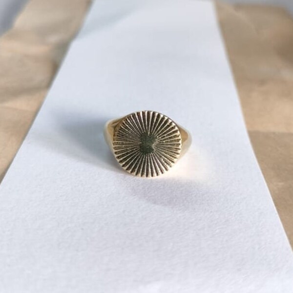 Sun Signet Ring - Etsy