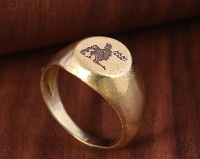 Karma Signet Ring - Etsy