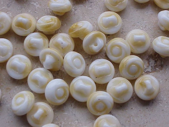 10 Small Glass Buttons From the 1930s/40s - Etsy UK