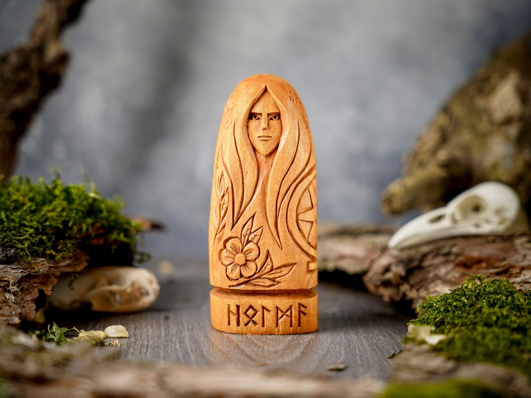 Holda Statue, Viking Goddess Statue, Norse Pagan Statue, Norse Pantheon ...