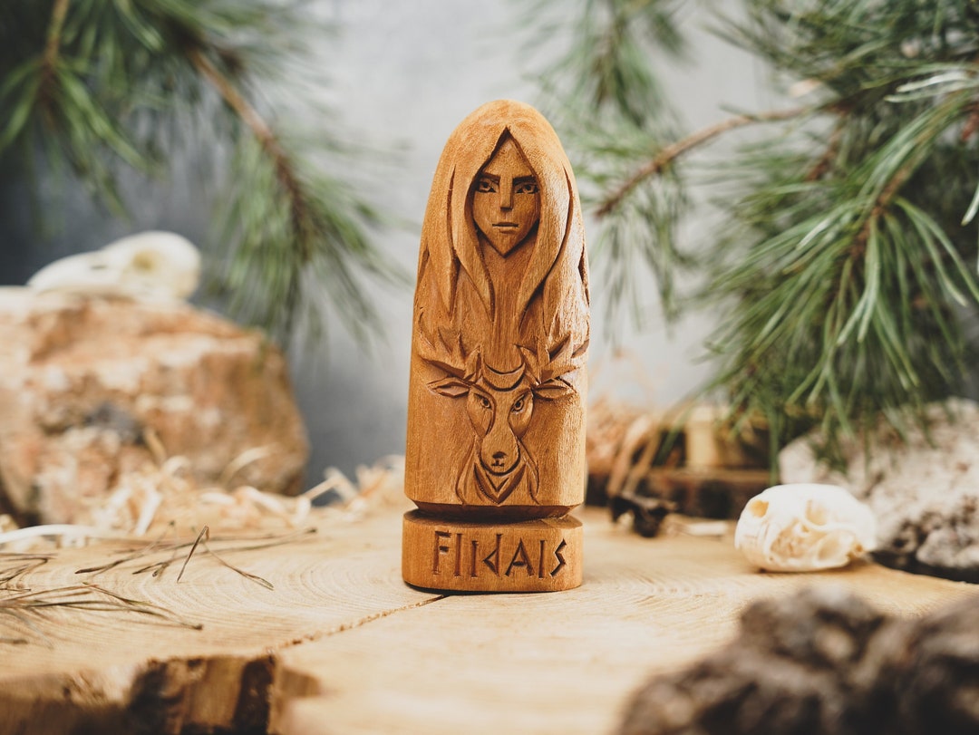 FLIDAIS Goddess Statue, Irish Mythology, Celtic Statue, Pagans ...