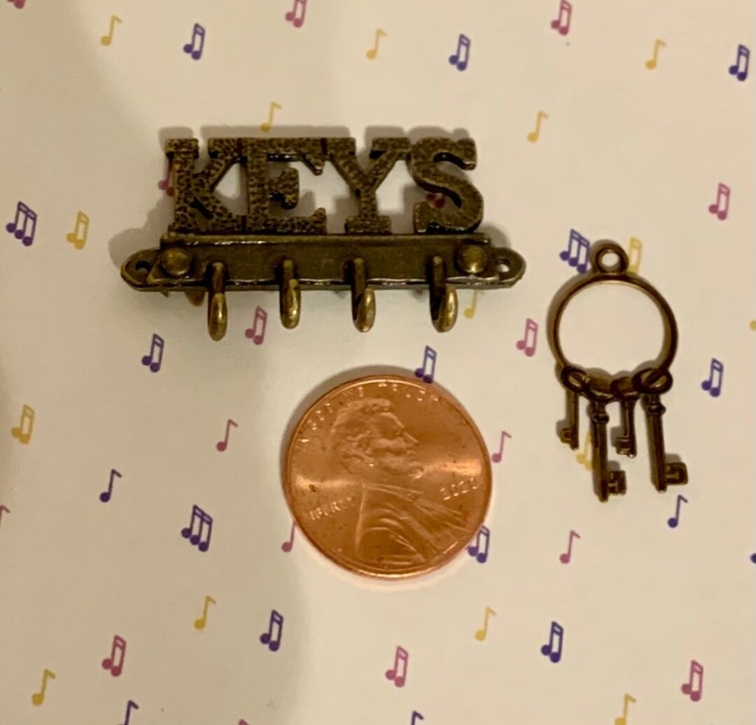 1:12 Miniature Key Rack & Keys Set - Etsy