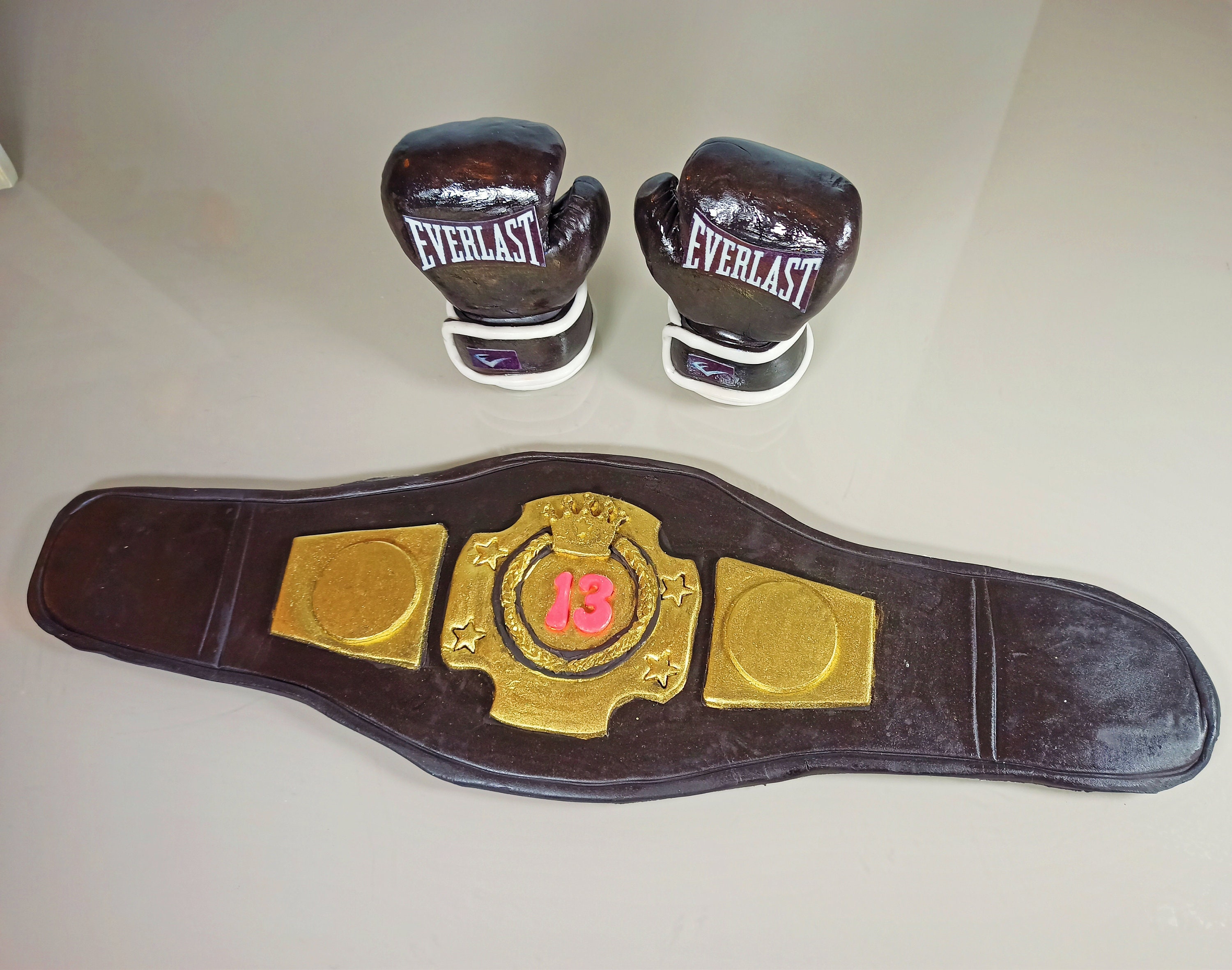 Fondant Edible Boxing Gloves and Champion Boxing Belt - Etsy UK