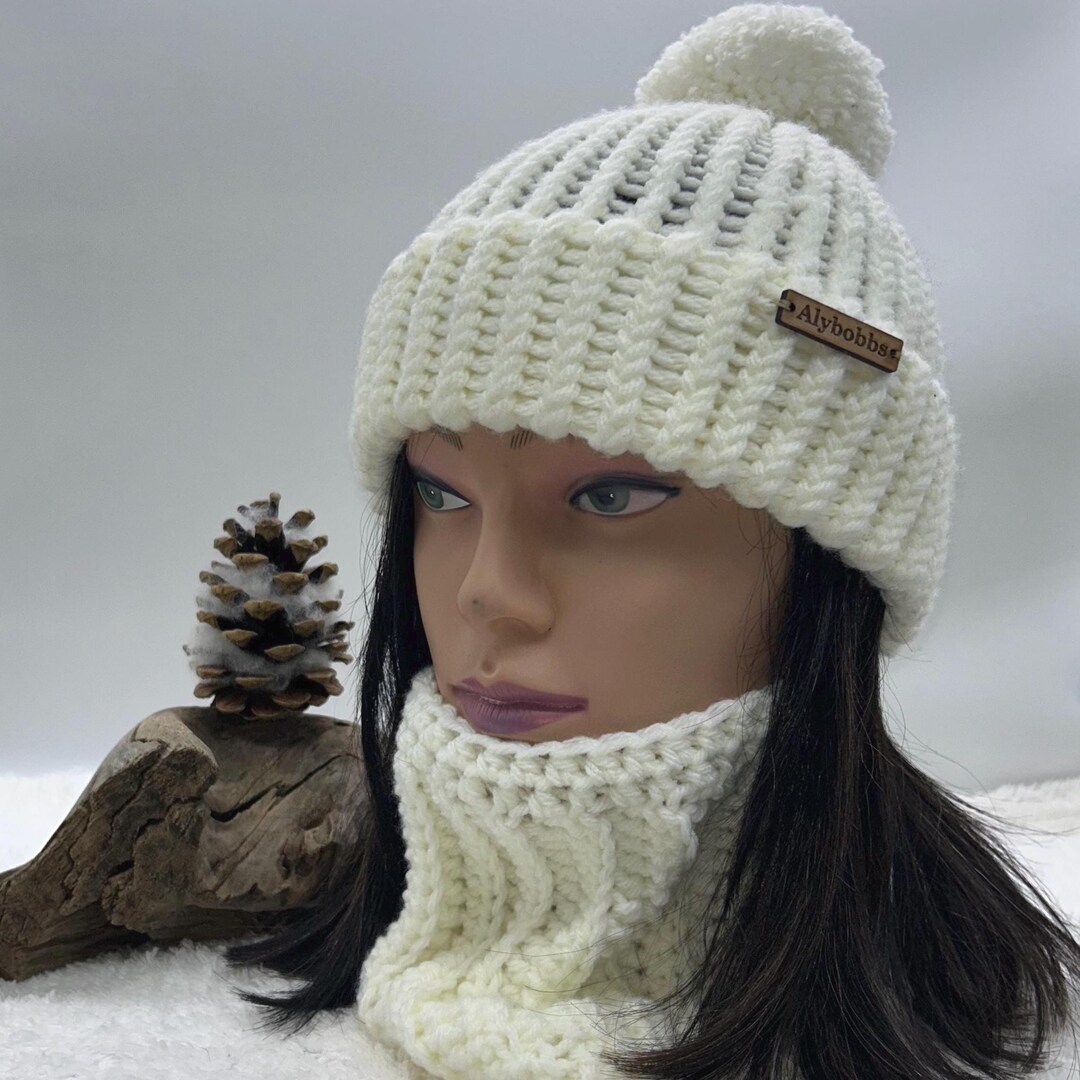 Hat and Snood Set, Hat and Scarf Gift Set, Chunky Knit Bobble Hat Women ...