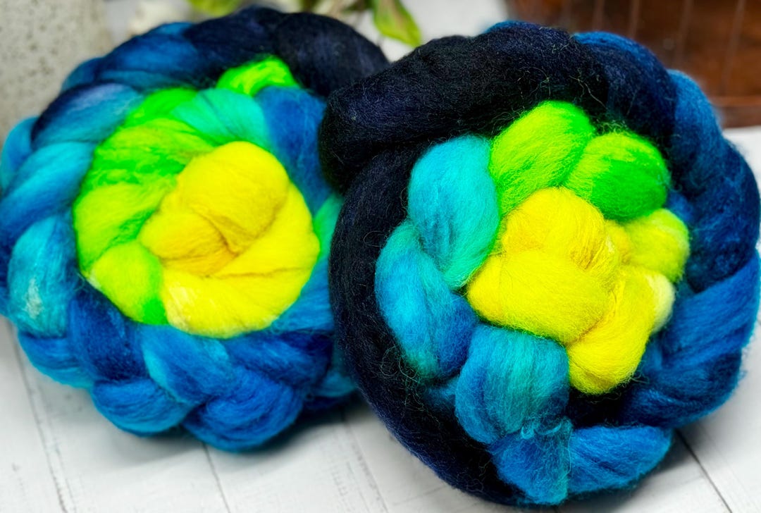 Electric Eel - Wool for Spinning, Felting, Roving, Hand Dyed, Merino ...