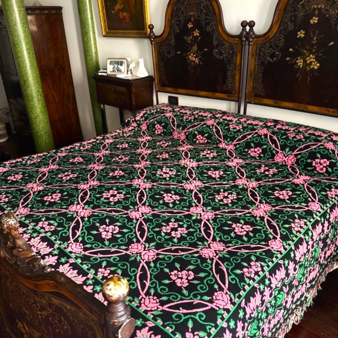 Vintage Italian Wool Twin Bedspread, Double-sided Wool Blanket or Rug ...