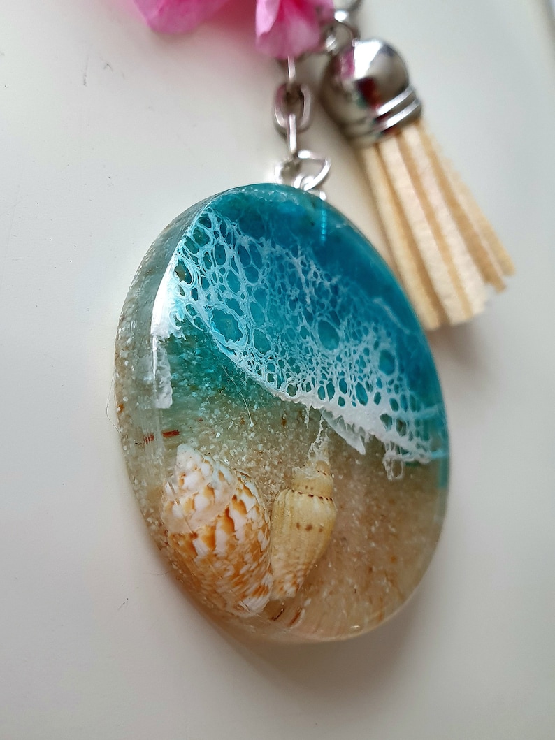 Round Key Chain With Natural Shells From Epoxy Resin , With Tassel ...