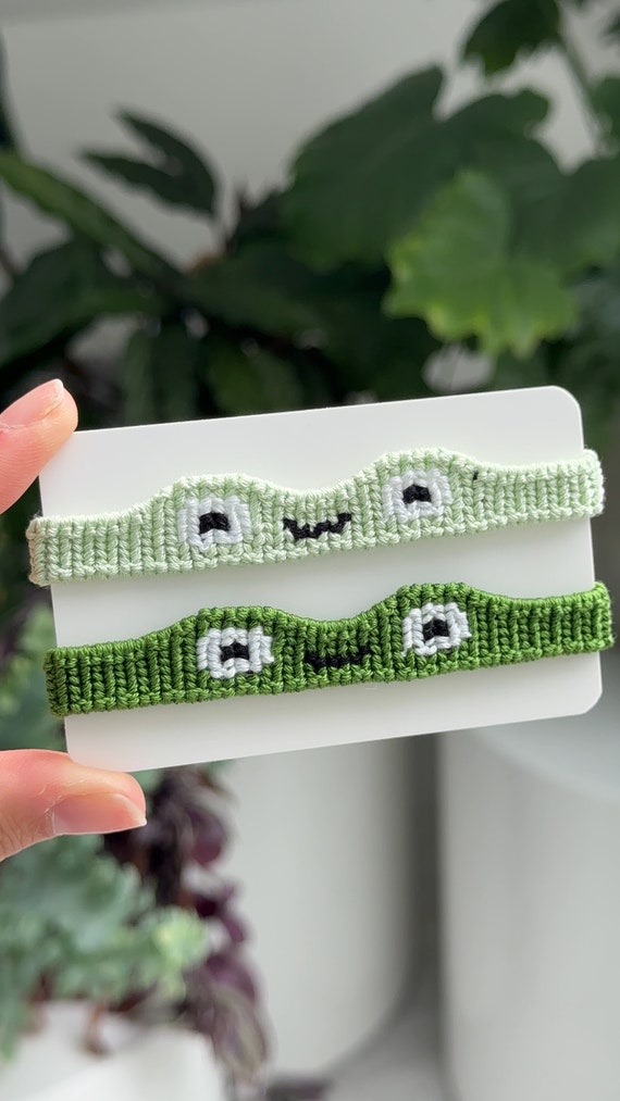 Thread Frog Bracelet. Cute Frog Face Bracelet. Shaped Alpha Pattern. Cotton Friendship Bracelet