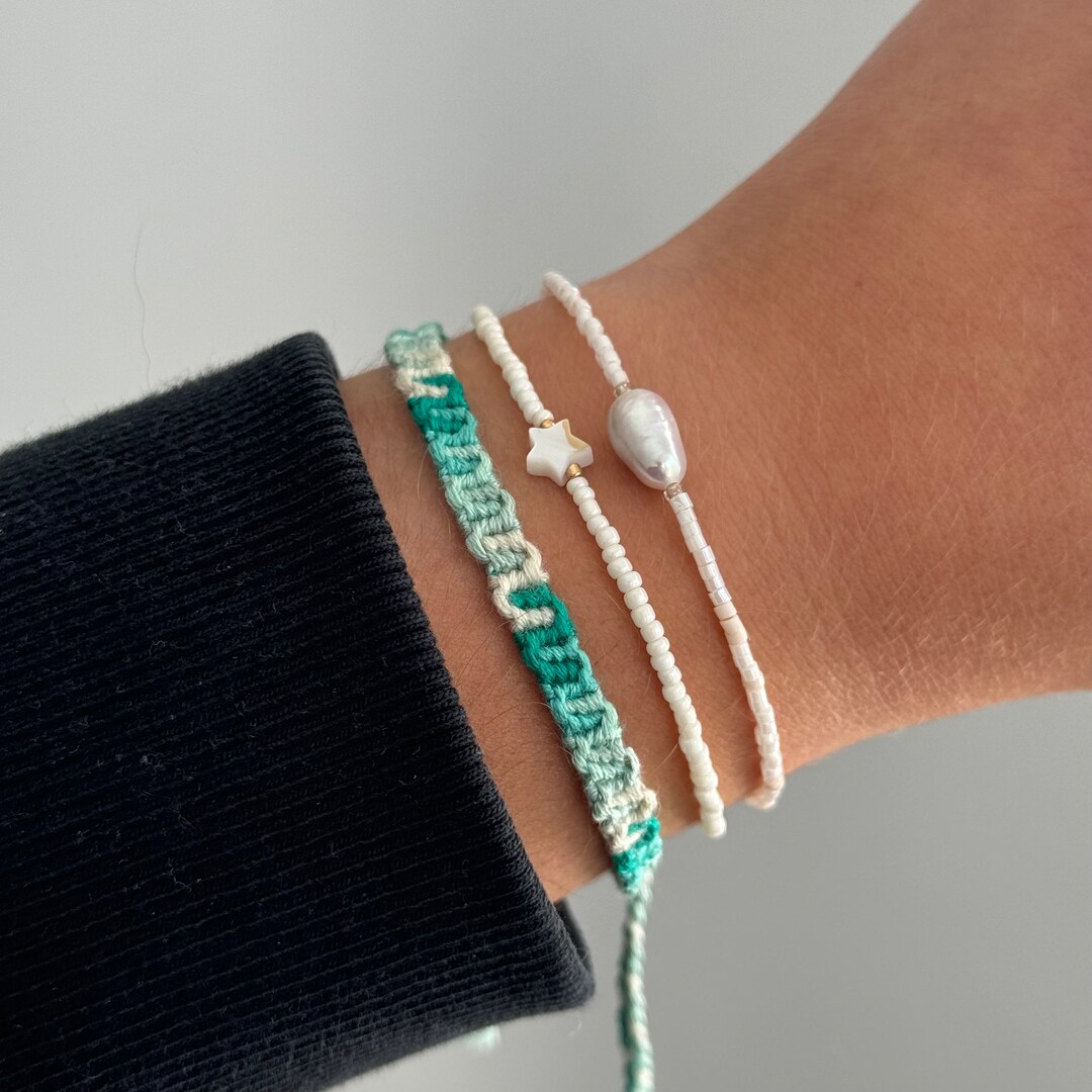 THREAD BRACELET. Vertical Wave / Swirl. Stackable Friendship Bracelets ...