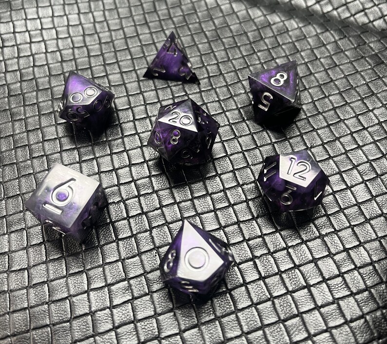 Baldur's Gate 3 Shadowheart Shar Resin Dice Set - Etsy