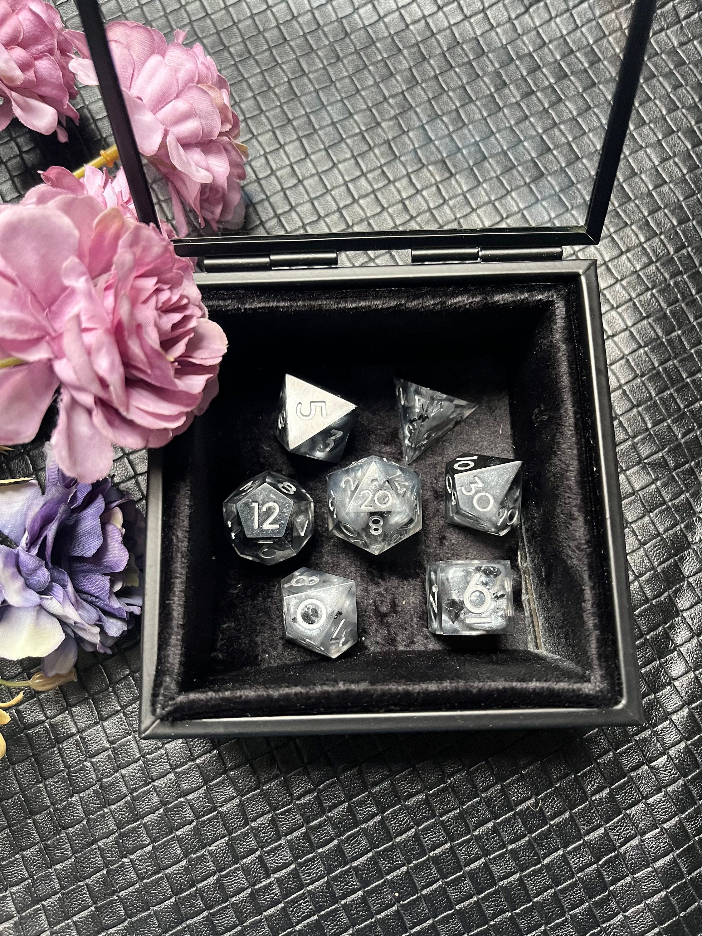 Baldur's Gate 3 Shadowheart Selune Resin Dice Set - Etsy