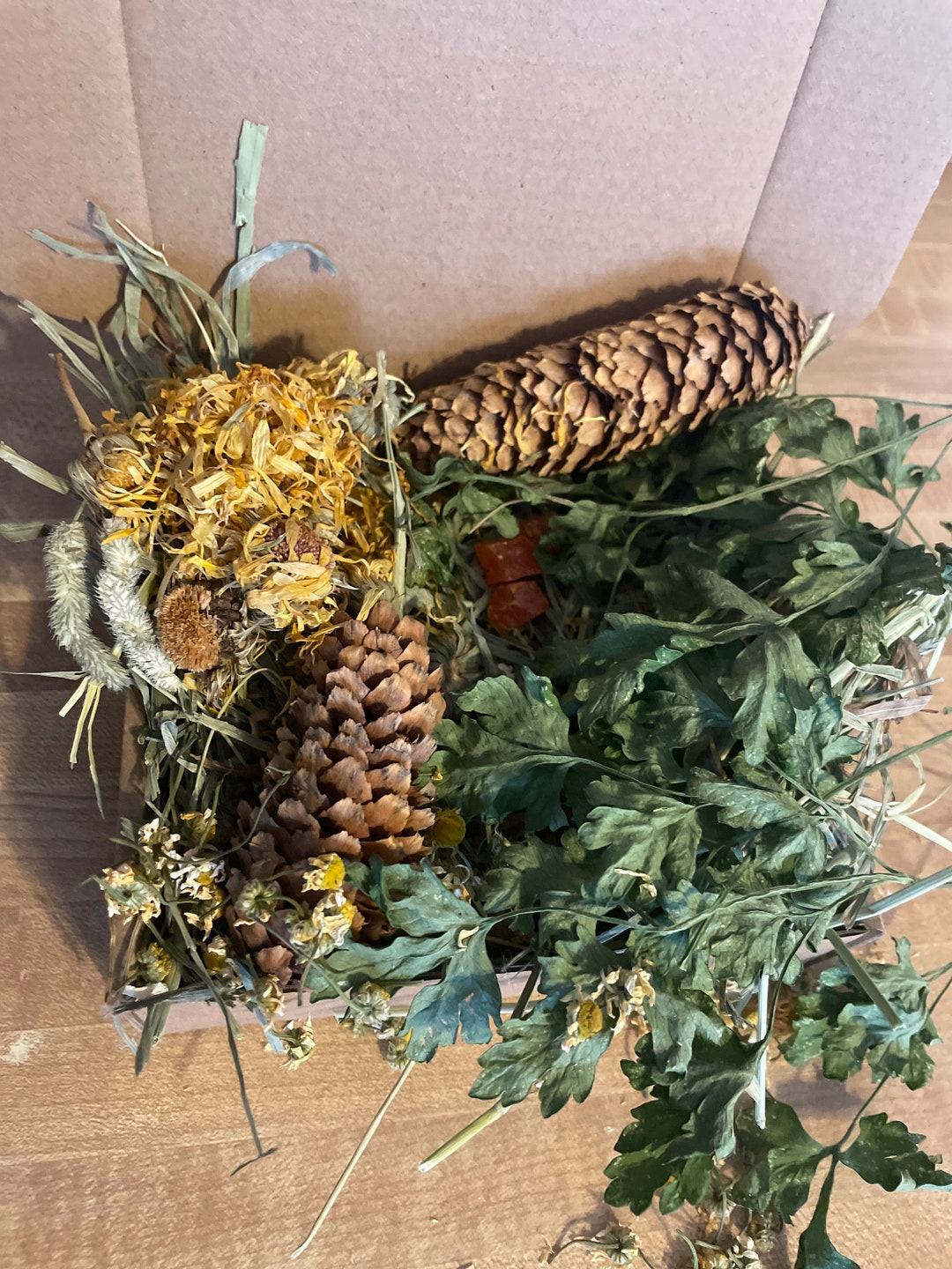 Rabbit Forage Box Organic- All Natural Forage Mix/hay Greens/herbs ...