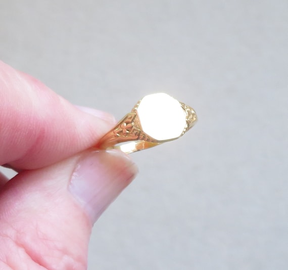 Vintage Rolled Gold Signet ring - old new stock - 195… - Gem