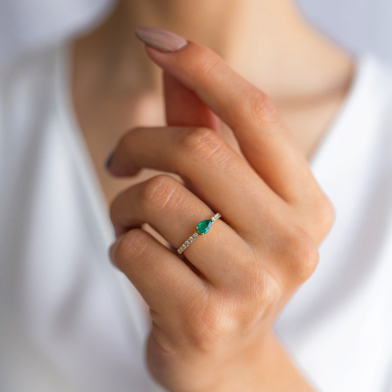 Horizontal Ring - Etsy