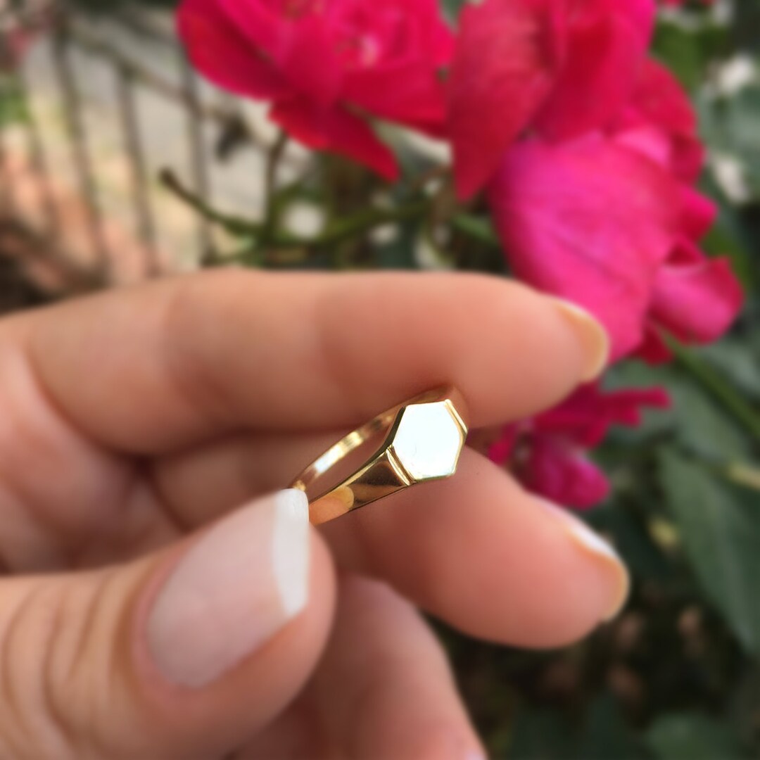 14k Gold Signet Ring Gold Hexagon Signet Ring Mini Geometric Knuckle ...