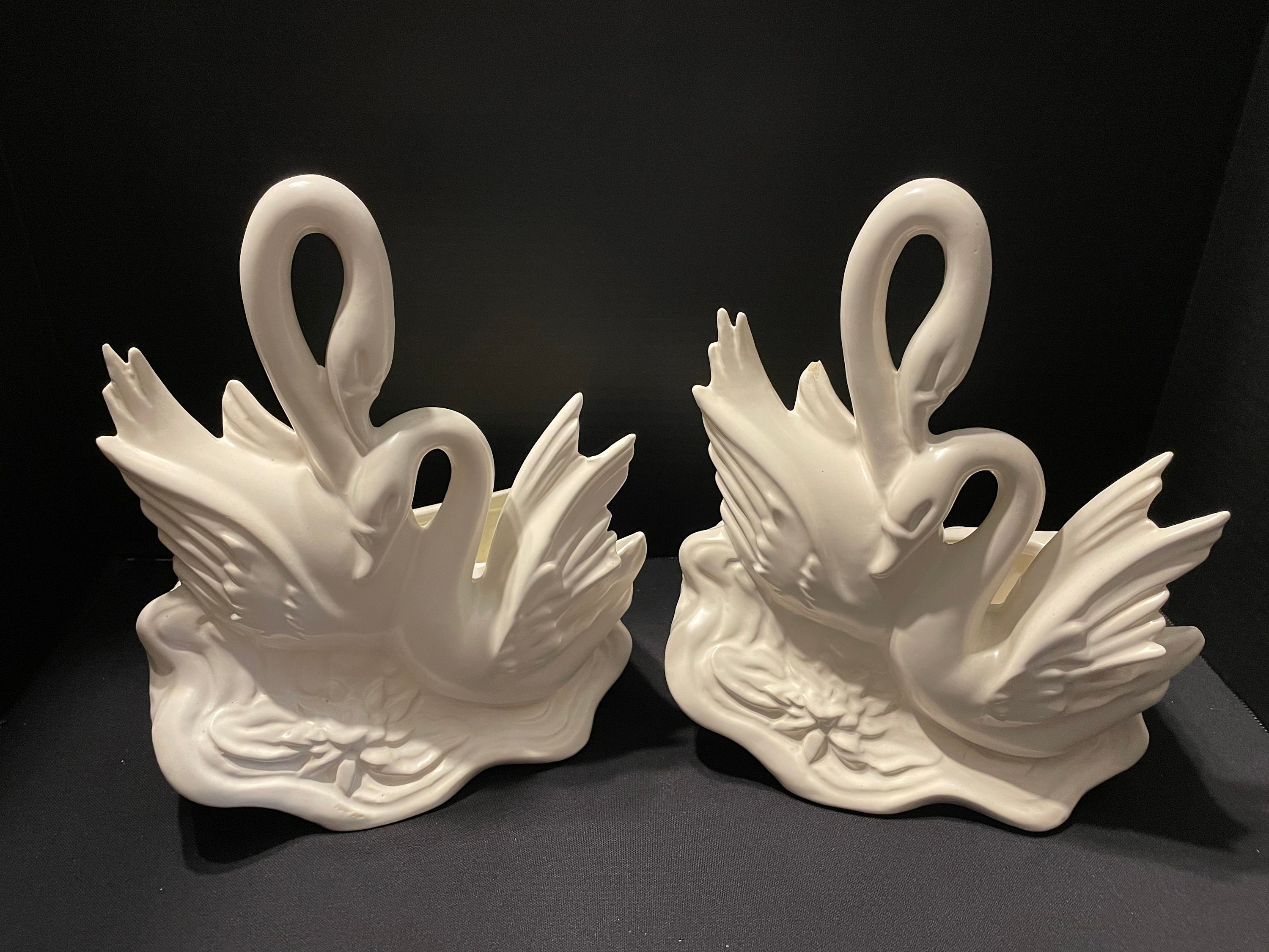Pair of Vintage HULL Swan Planters - Etsy