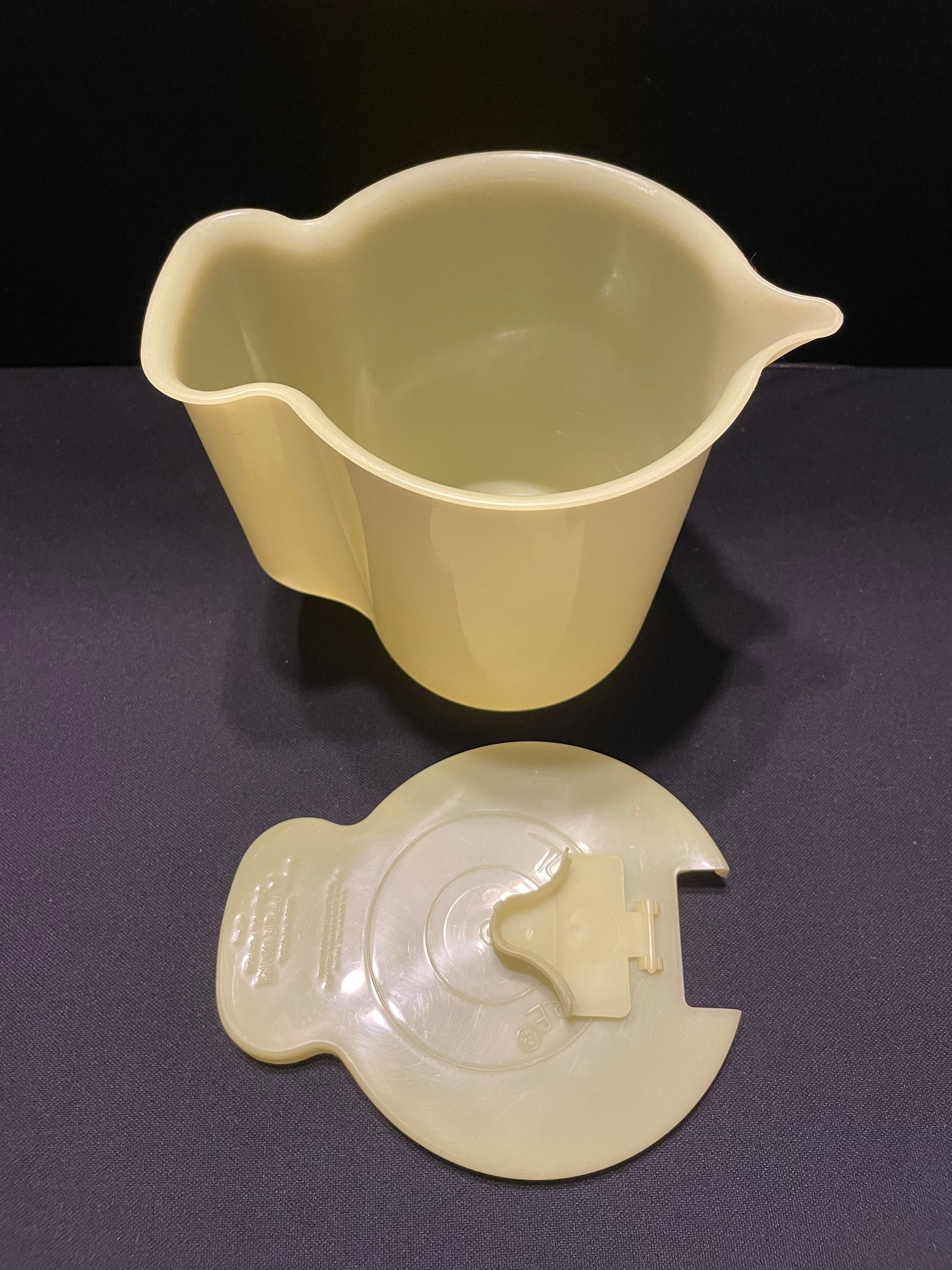 1954 Tupperware Pouring Container With Lid - Etsy