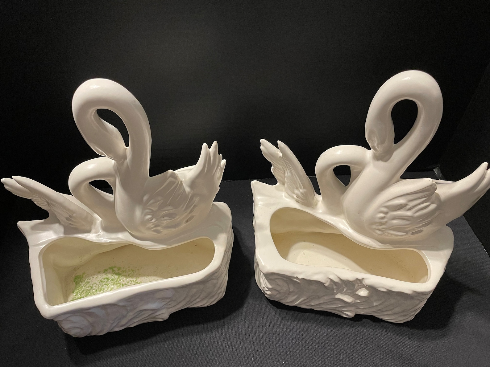 Pair of Vintage HULL Swan Planters - Etsy