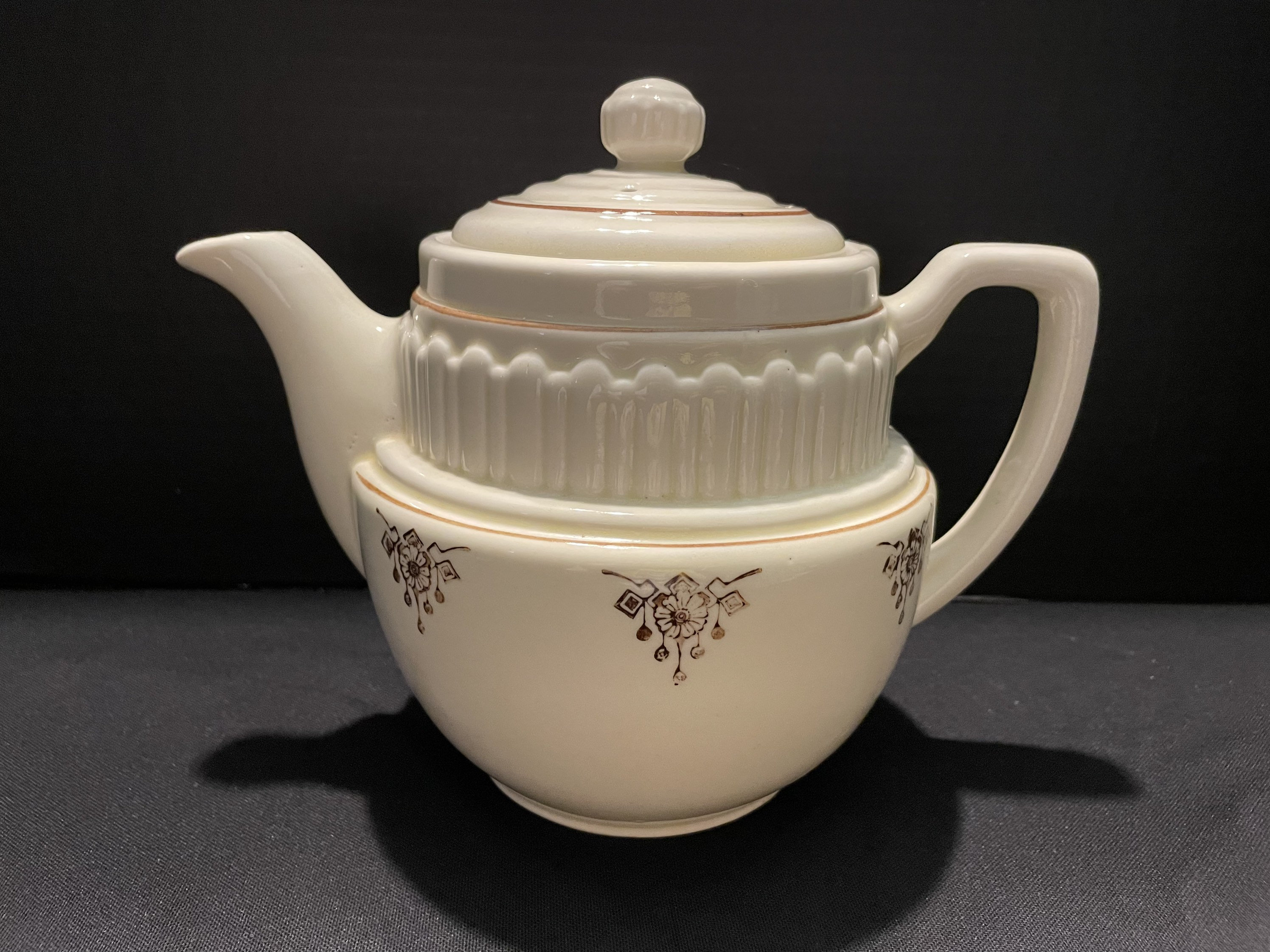 1950 Porcelier Vitreous China Cattails Teapot - Etsy