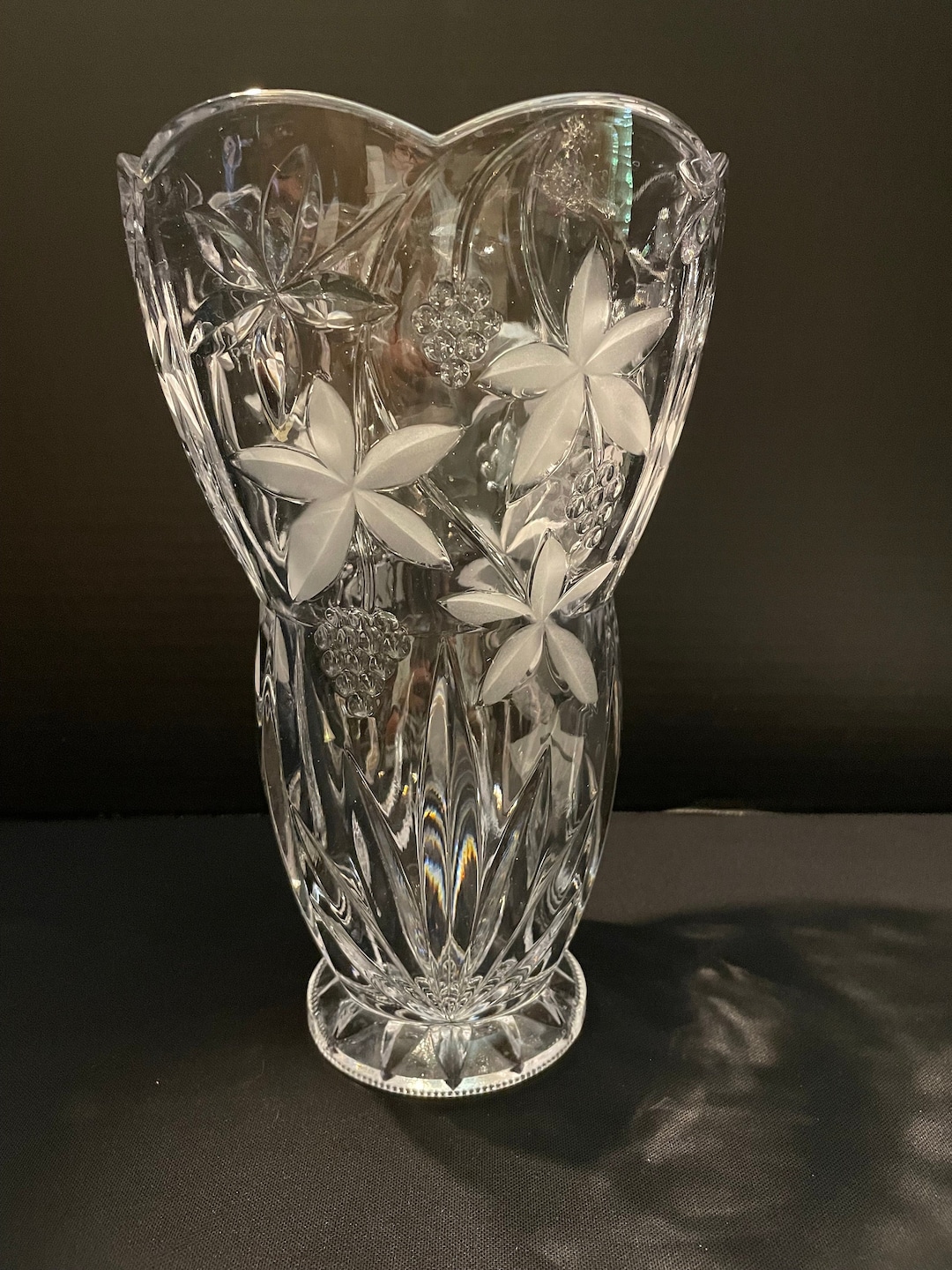 Vintage Etched and Frosted Glass Vase - Etsy