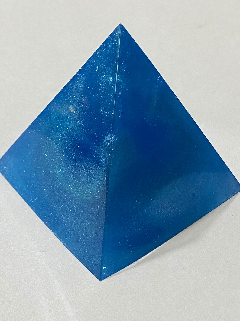 Home & Living Home Décor Statues Pyramid paper weight home decor resin ...