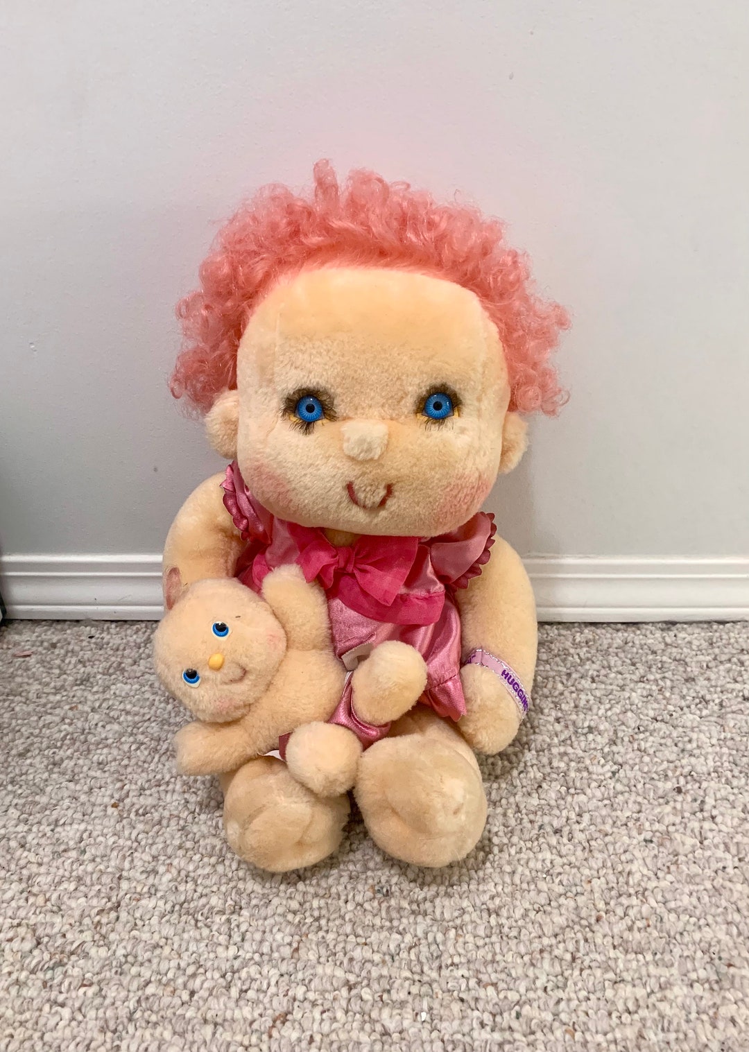 Hugga Bunch Huggins Plush Doll With Baby Hugglet Hug-a-bye by Kenner ...