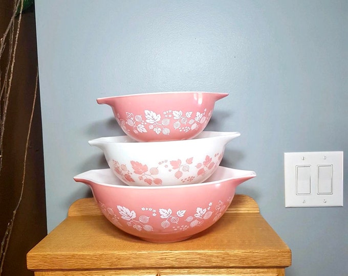 RARE Vintage Pyrex Pink Gooseberry Cinderella Mixing Bowls Pink Pyrex ...
