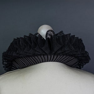 Elizabethan Neck Lace Collar - Black Ruff - Historical Tudor Ruffled ...