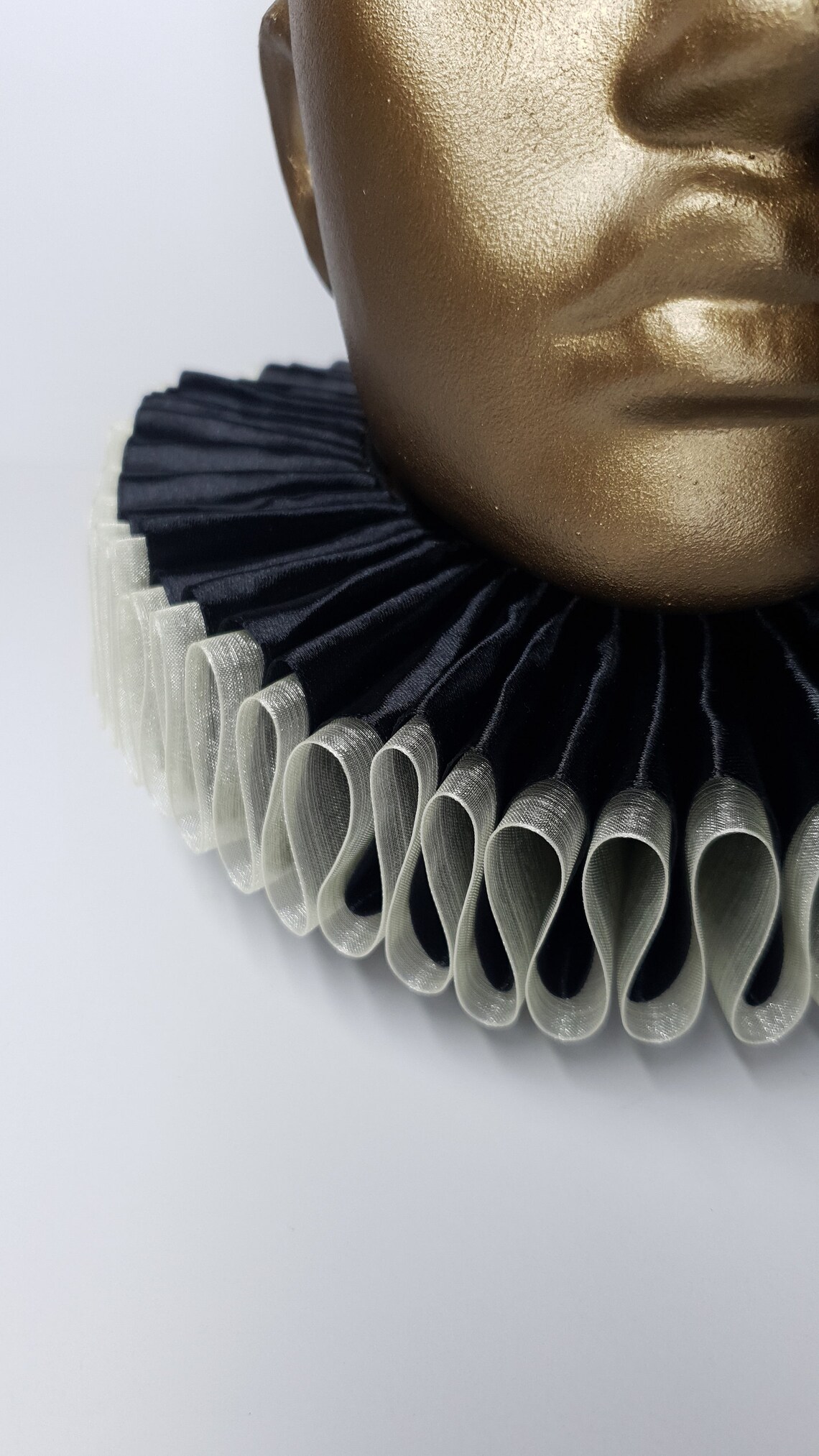 Elizabethan Ruff and Cuffs - Black Collar - Costume Accessories ...