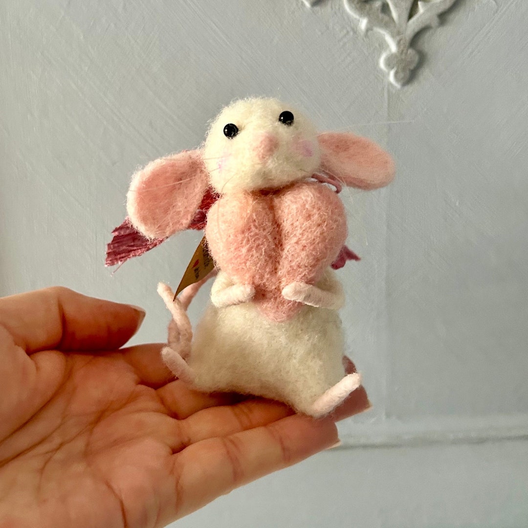 Needle Felted Mouse, Mouse Sculpture, Felted White Mouse, Hug in a Box ...