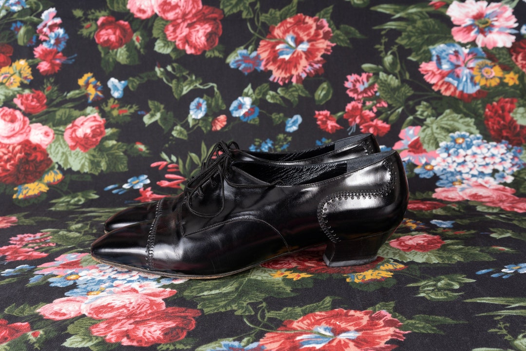 Beautiful 90s Amerino Ghiaia Parma Black Leather Low Heel Oxfords ...