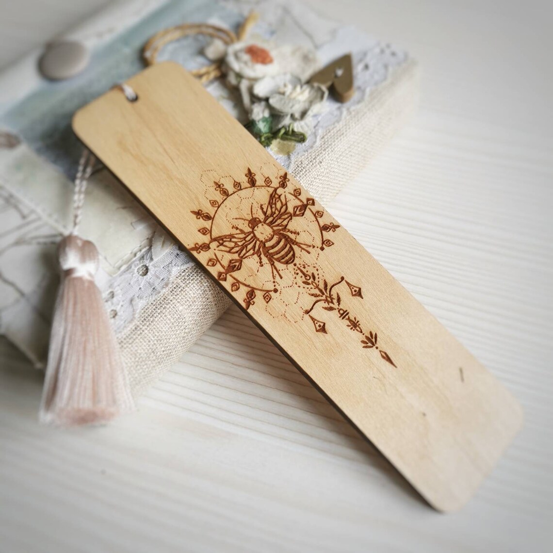 Bee Bookmark Cozy Bumblebee Wood Book Accessories Insect - Etsy