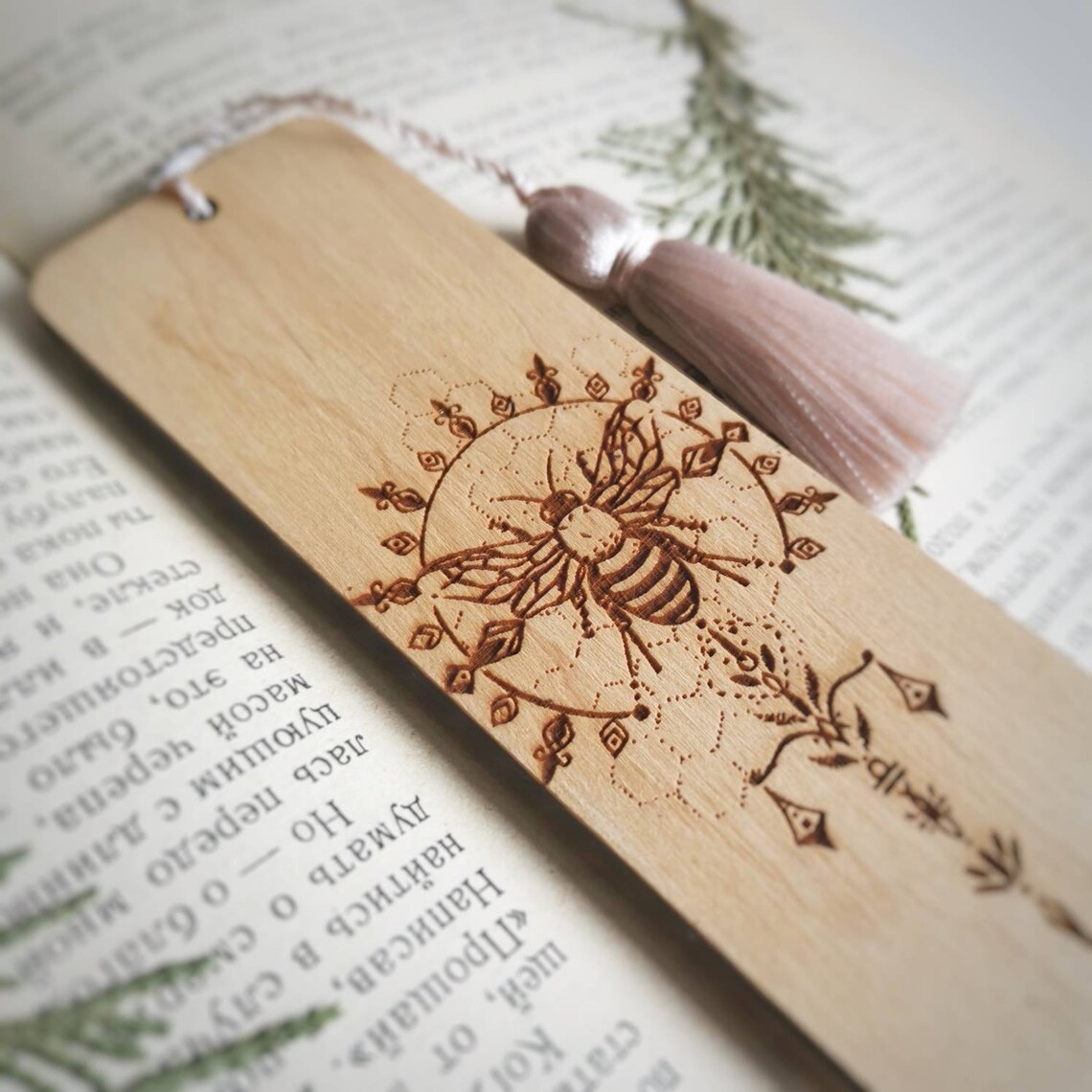 Bee Bookmark Cozy Bumblebee Wood Book Accessories Insect - Etsy